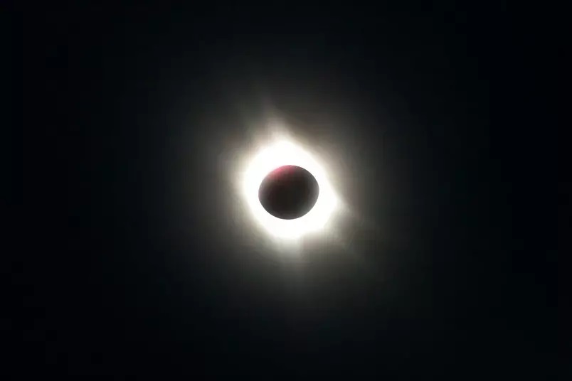 Hoje tem eclipse solar: Saiba como, onde e em qual horário assistir ...